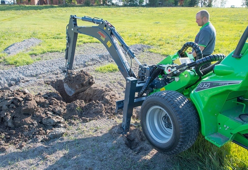 Backhoe 260 with Remote Control | Loader Attachment | Avant NZ