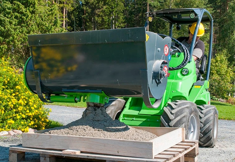 Concrete Mixing Bucket | Loader Attachment | Avant NZ