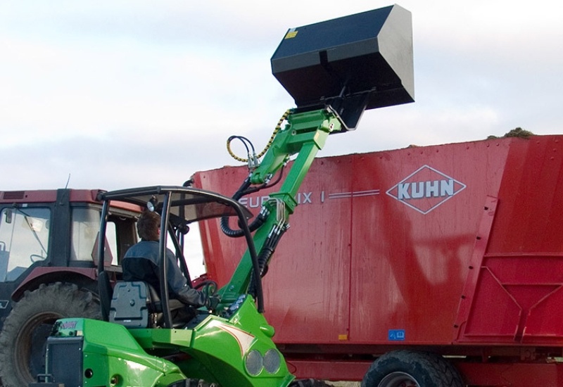High Tip Bucket | Loader Attachment | Avant NZ
